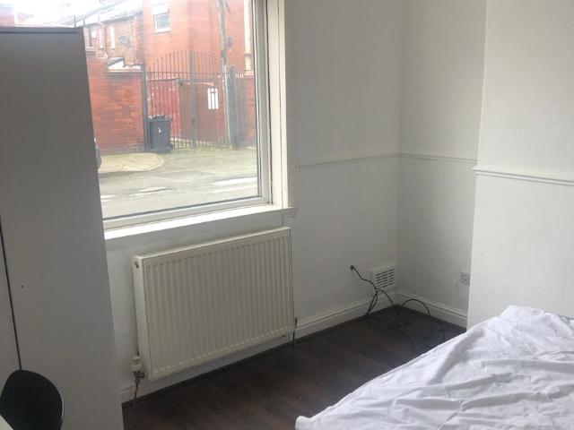 Baltic Street M5, Room to rent, £595 pcm | PrimeLocation