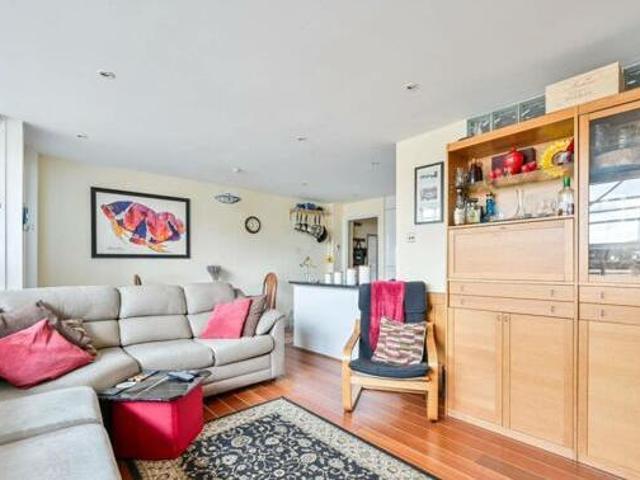 Baltic Quay, Rotherhithe, 2 Bedroom Flat
