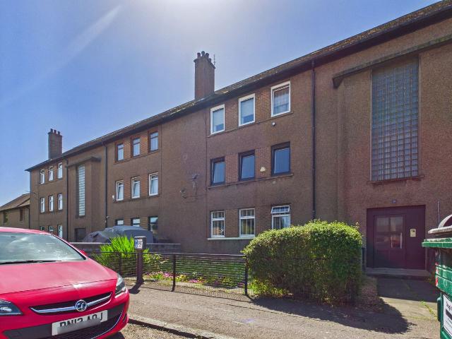Balunie Avenue, Douglas, Dundee DD4, 2 bed flat to rent, £850 pcm | PrimeLocation