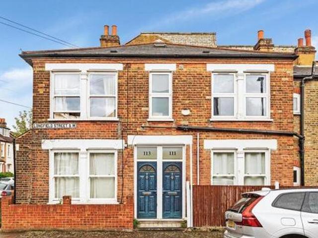 Balvernie Grove, Southfields, 2 Bedroom Flat