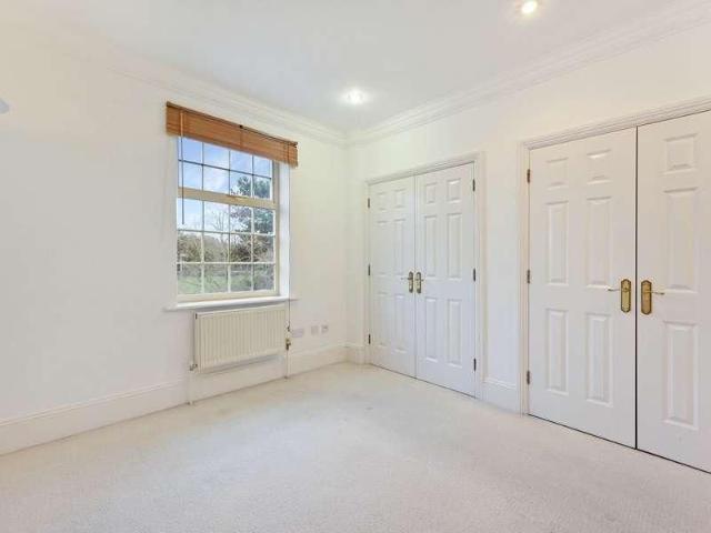 Balaclava Road, Long Ditton, KT6