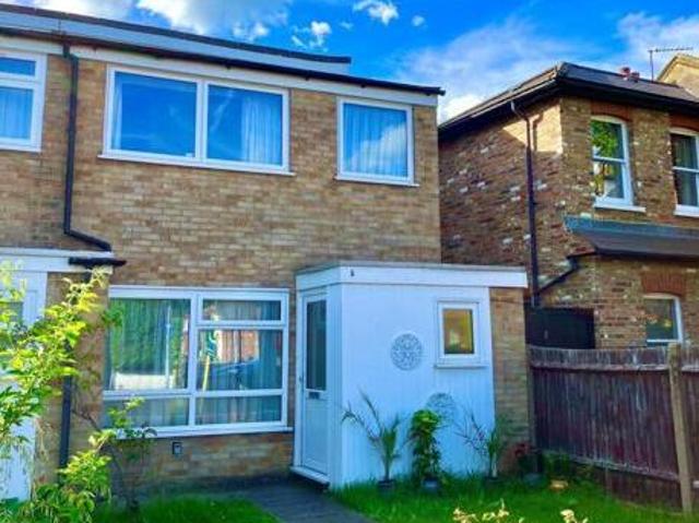 Balaclava Road, Surbiton, 3 Bedroom House