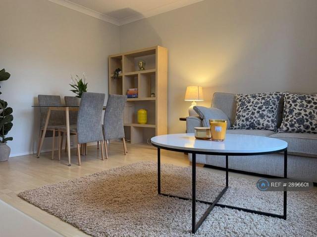 Balbirnie Place, Edinburgh, EH12 2 bed flat to rent £1,450 pcm £335 pw