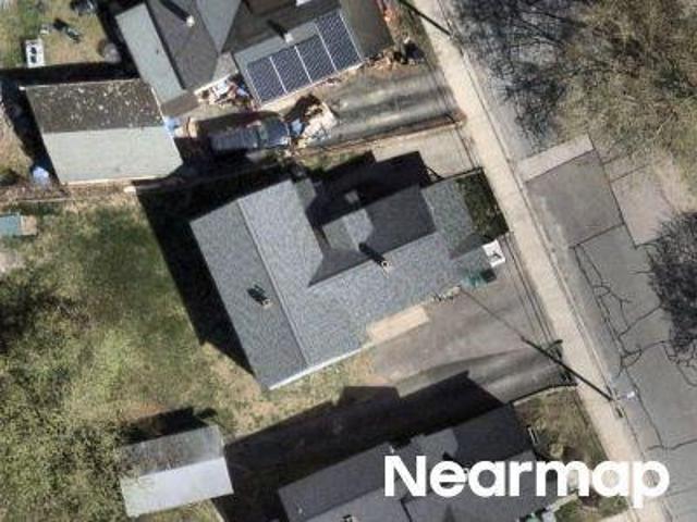Balcom St