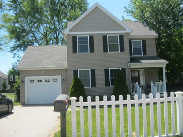 Balcom St