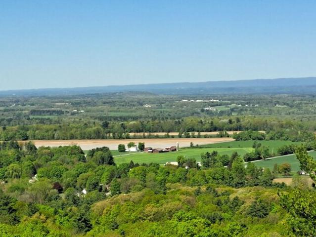 Bald Mountain Rd, Greenwich, Farm House For