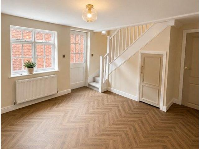 Balderton Gate, Newark NG24, 1 bed flat to rent, £825 pcm | PrimeLocation