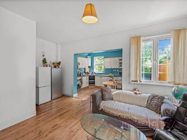 Baldock Street, London, E3 3 bed house to rent £3,250 pcm £750 pw
