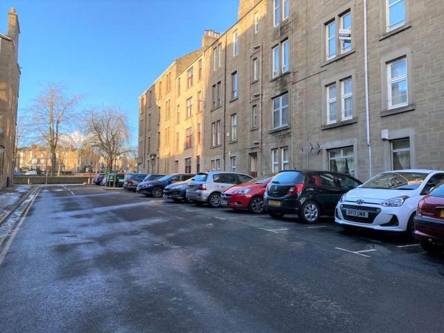 Baldovan Terrace, Dundee DD4, 2 bed flat to rent, £900 pcm | PrimeLocation