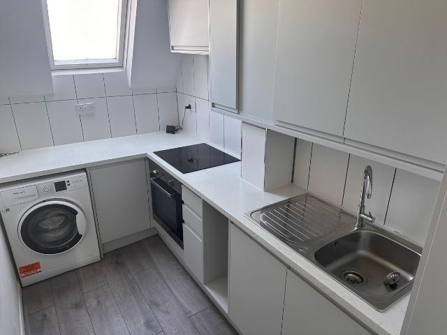 Baldry Gardens, London SW16, 1 bed flat to rent, £1,400 pcm | PrimeLocation
