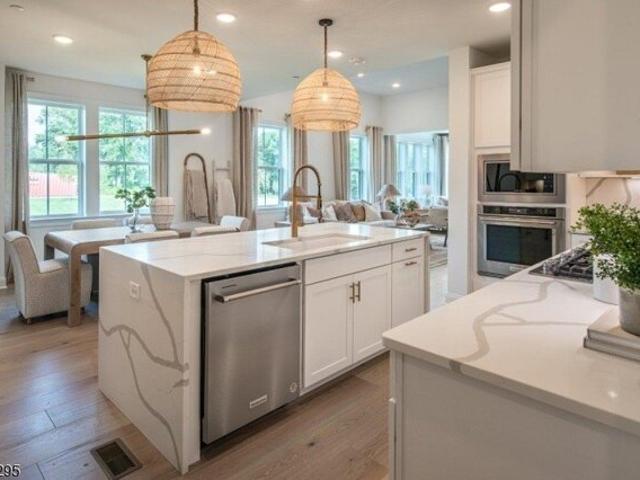 Baldwin Ave, Far Hills, Condo For Sale