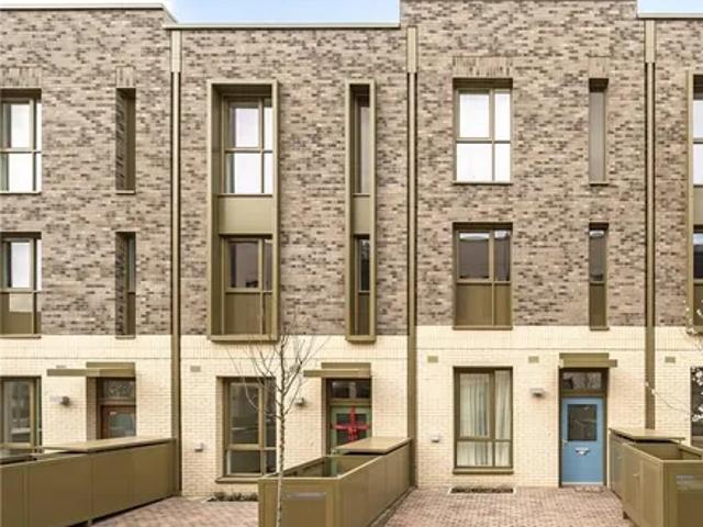 Baldwin Lane, London, SE3 9XU, United Kingdom | 3 bed townhouse for rent #167642875 | Rentberry