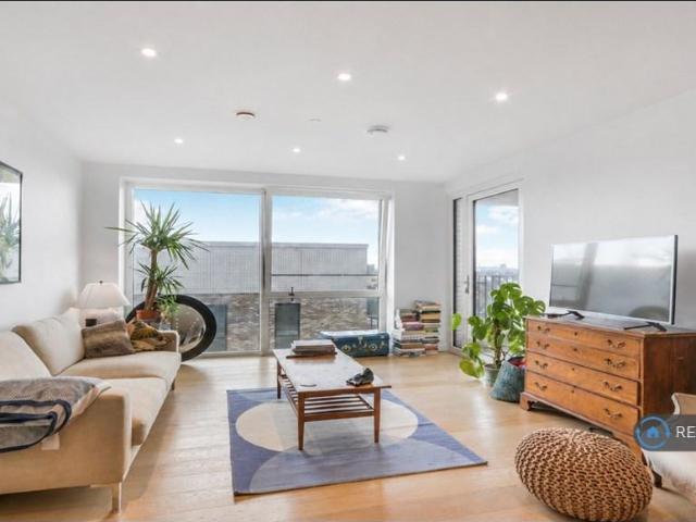 Baldwin Point, London, SE17 1 bed flat to rent £3,850 pcm £888 pw