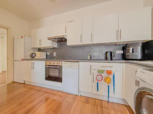Baldwin Street, Bristol BS1 3 bed apartment to rent £2,520 pcm £582 pw