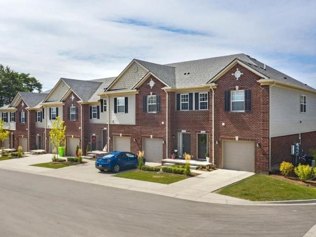 Baldwin Square Townhomes 3 Bedroom Home for Rent at 4694 Club House Rd, Lake Orion, MI 48359