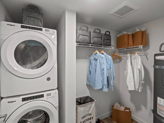 Baldwyn Studio Apartment for Rent at 10712 5th Ave Ne, Seattle, WA 98125 Maple Leaf