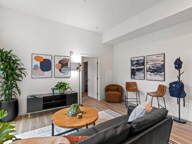 Baldwyn Studio Apartment for Rent at 10712 5th Ave Ne, Seattle, WA 98125 Maple Leaf