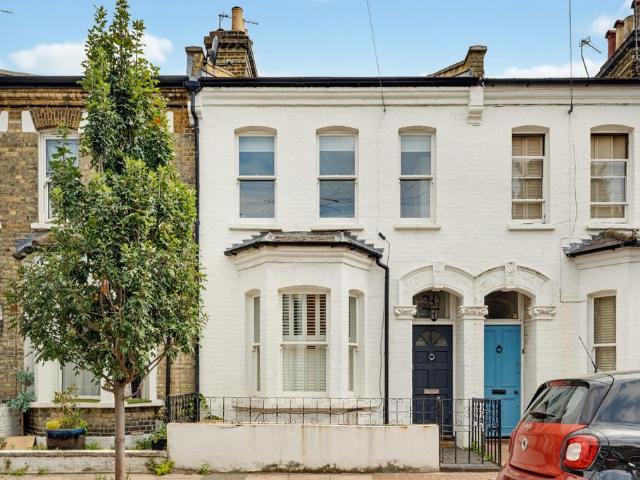 Balfern Street, London, SW11 5 bed terraced house to rent £4,950 pcm £1,142 pw