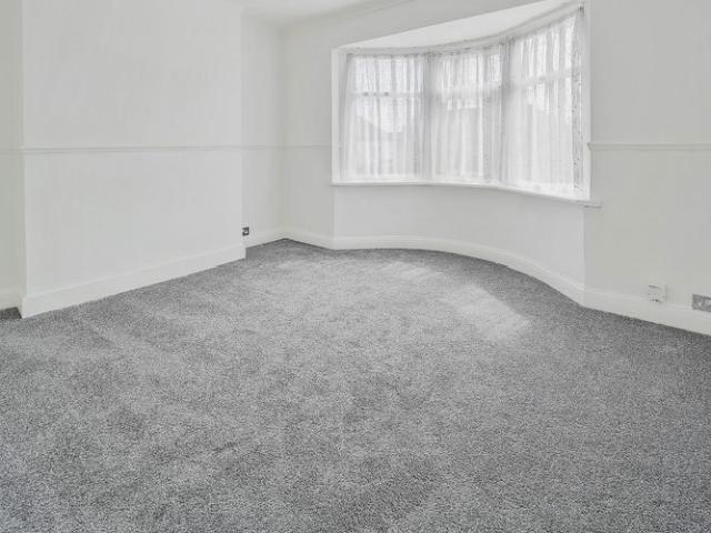 Balfour Grove, London, N20