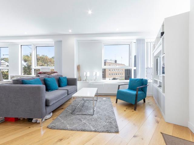 Balfour Road, Hounslow TW3, 1 bed flat to rent, £1,500 pcm | PrimeLocation