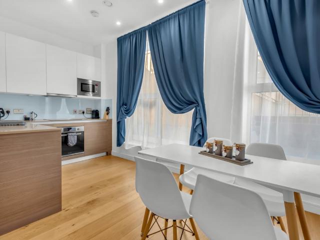 Balfour Road, Hounslow TW3, 1 bed flat to rent, £1,690 pcm | PrimeLocation