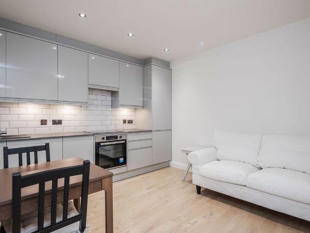 Balfour Street, London SE17, 2 bed flat to rent, £2,396 pcm | PrimeLocation