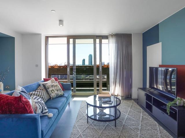 Balfron Tower, St Leonards Road, London E14, 2 bed flat to rent, £2,830 pcm | PrimeLocation