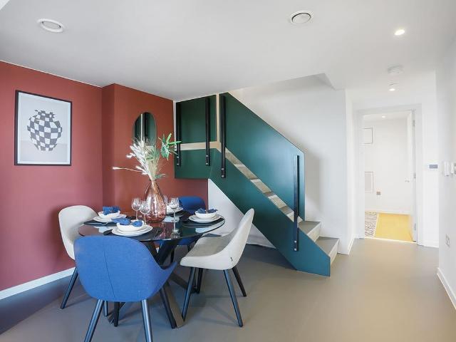 Balfron Tower, 7 St Leonards Road, London E14, 2 bed flat to rent, £2,785 pcm | PrimeLocation