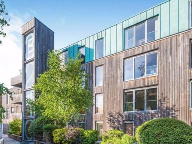 Balham Grove, Balham, 2 Bedroom Flat