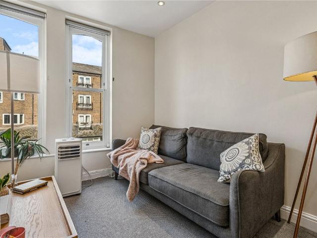 Balham High Road, London SW12, 2 bed flat to rent, £2,295 pcm | PrimeLocation