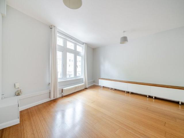 Balham Hill, Balham, London, SW12