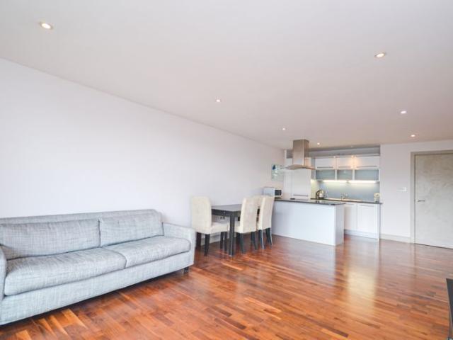 Balham Hill, London SW12, 2 bed flat to rent, £2,850 pcm | PrimeLocation