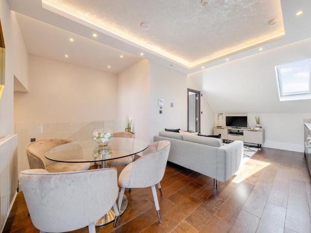 Balham Park Road, Balham, London, SW12 1 bed flat to rent £2,600 pcm £600 pw