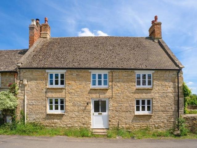 Ball Lane, Tackley OX5 3 bed end of terrace house to rent £2,950 pcm £681 pw