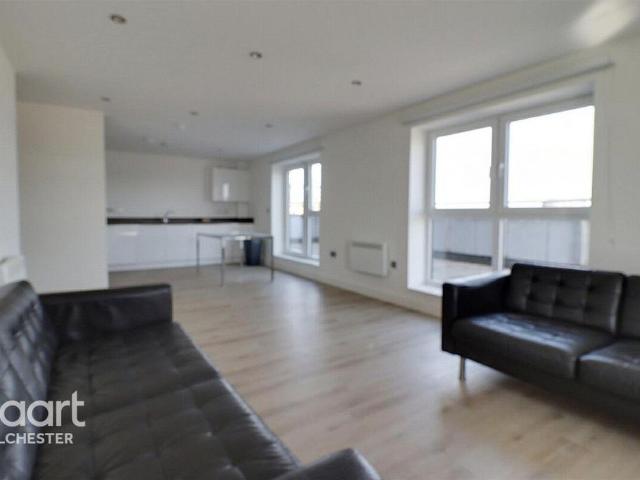 Ballantyne Drive, Colchester 2 bed apartment to rent £1,900 pcm £438 pw
