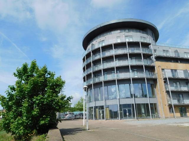 Ballantyne Drive, Colchester CO2 2 bed apartment to rent £1,275 pcm £294 pw