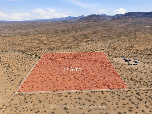 Ballard Dr, Golden Valley, AZ 86413