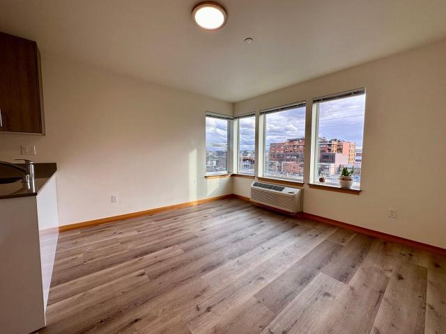 Ballard 58 2 Bedroom Apartment for Rent at 2226 Nw 58th St, Seattle, WA 98107 Adams