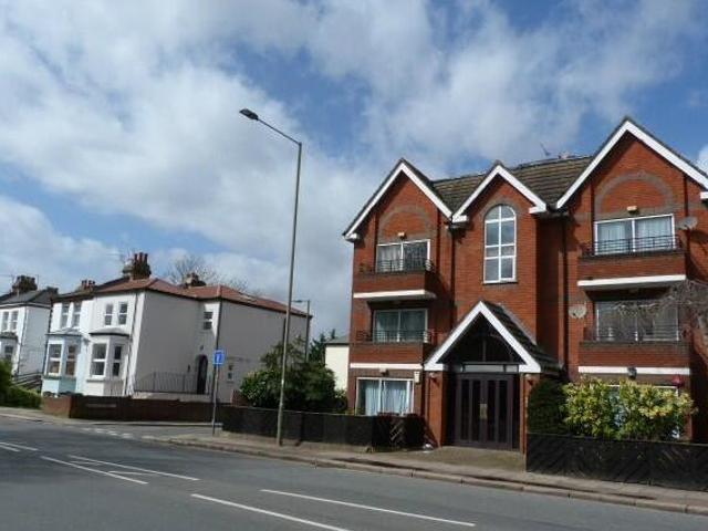 Ballards Lane, Finchley, 2 Bedroom Flat