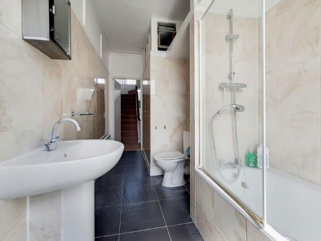 Ballards Lane, London, N3