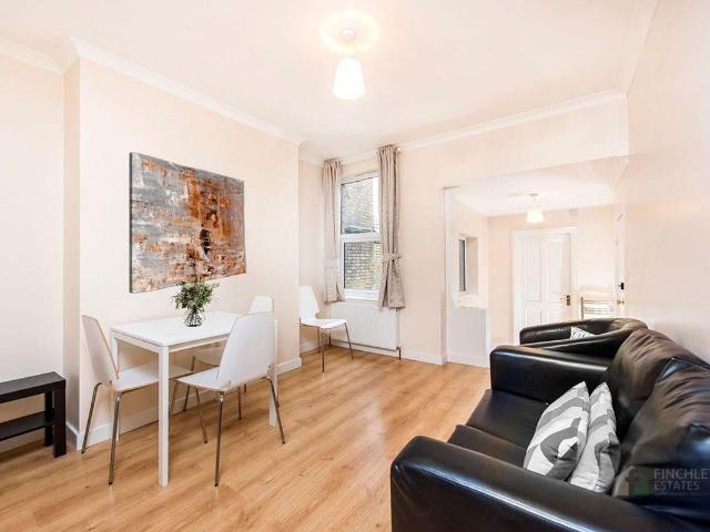 Ballards Lane, London N3, 2 bed flat to rent, £1,750 pcm | PrimeLocation