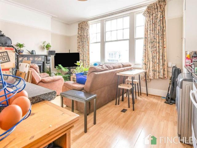 Ballards Lane, London N3, 2 bed flat to rent, £1,850 pcm | PrimeLocation