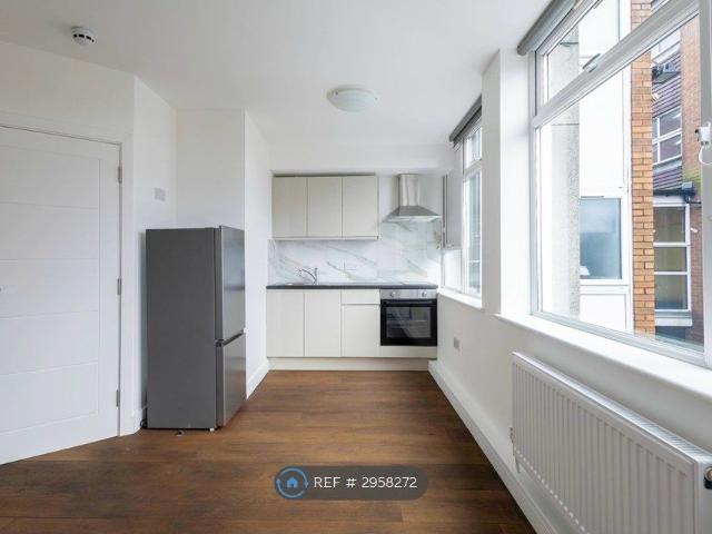 Ballards Lane, London N3, Studio to rent, £1,300 pcm | PrimeLocation