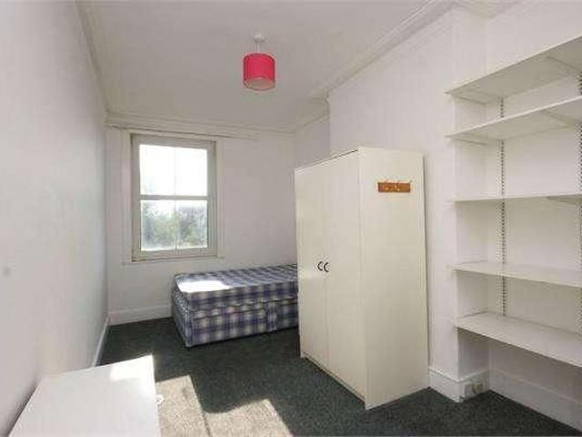 Ballards Lane, London, N12