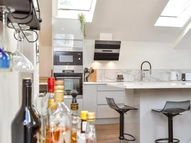 Ballards Mill Close, Brighton, 2 Bedroom Detached