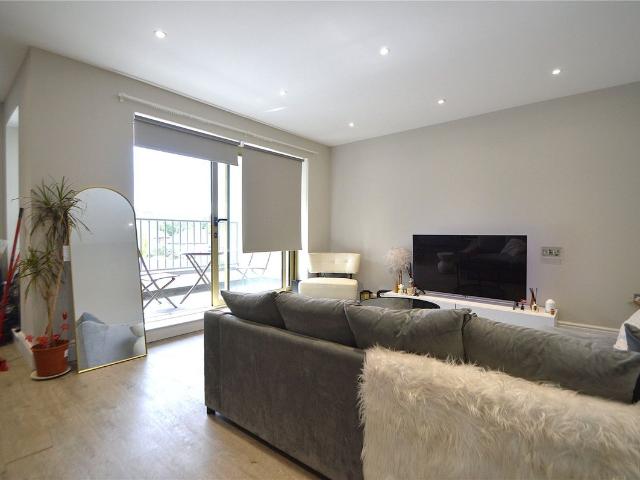 Ballards Rise, South Croydon CR2, 1 bed flat to rent, £1,550 pcm | PrimeLocation