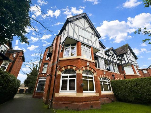 Ballbrook Avenue, Didsbury. 2 bed apartment to rent £1,600 pcm £369 pw