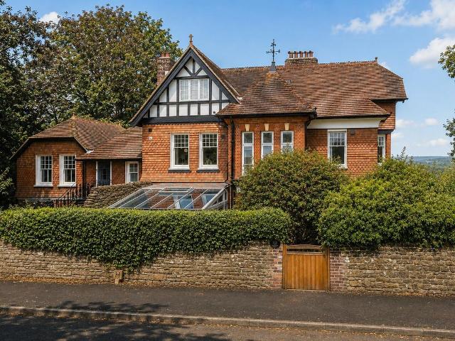 Ballfield Road, Godalming GU7, 2 bed maisonette to rent, £2,750 pcm | PrimeLocation