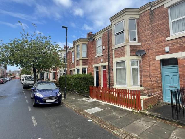 Balmoral Terrace, Newcastle upon. 2 bed apartment to rent £1,000 pcm £231 pw