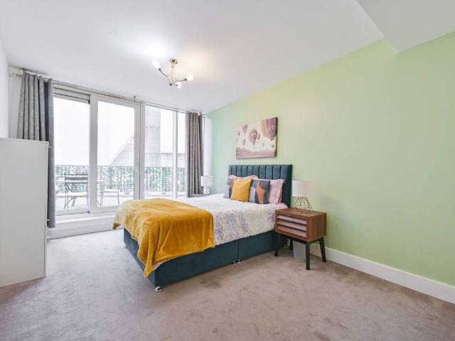 Balmoral Apartments, Paddington, London W2, 2 bed flat to rent, £10,400 pcm | PrimeLocation